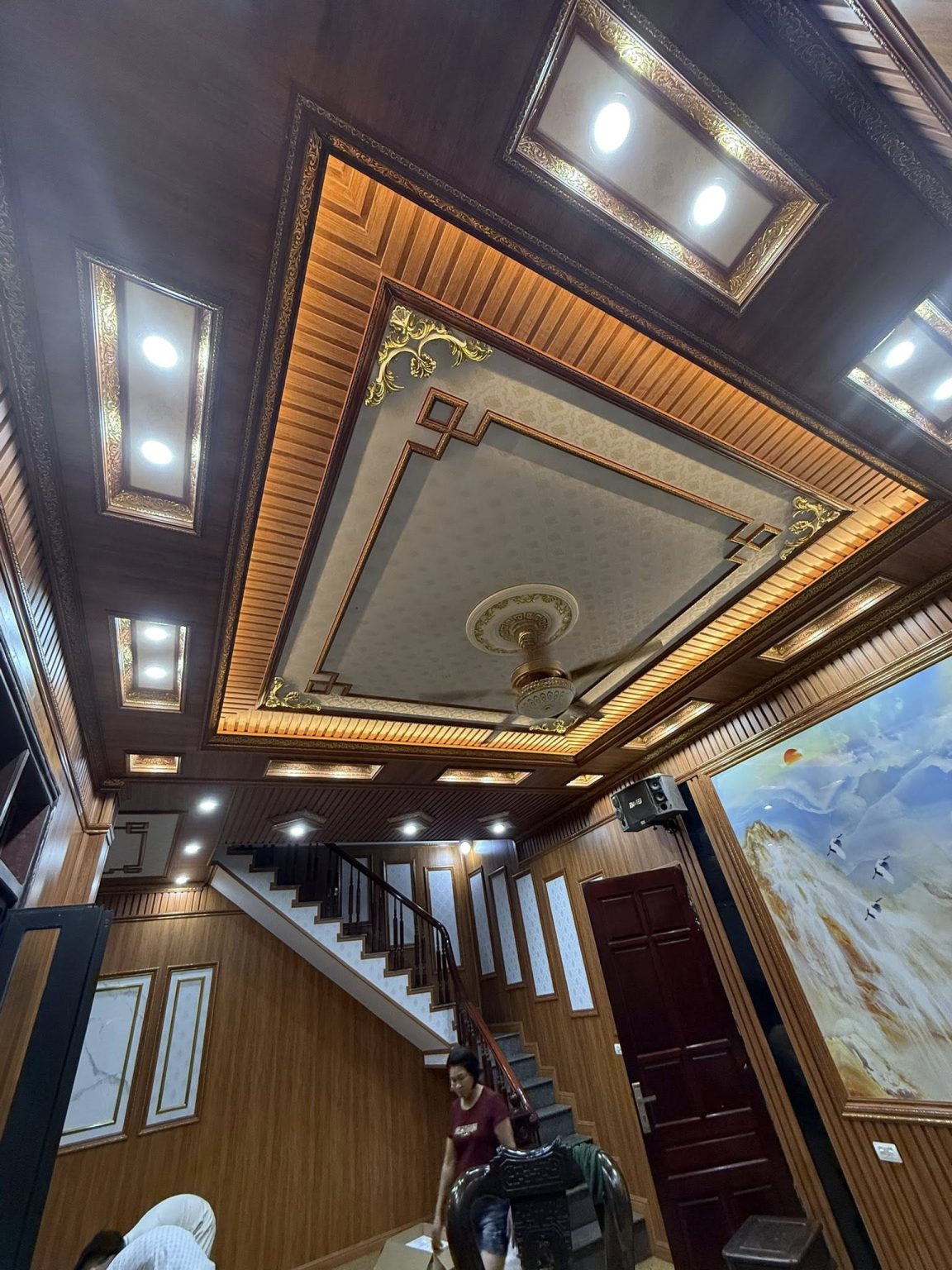 Hướng dẫn thi công trần nhựa Nano giả gỗ đúng quy trình 2026 chuẩn xác nhất